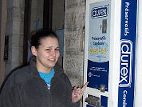 Condoomautomaten in cafés geplunderd