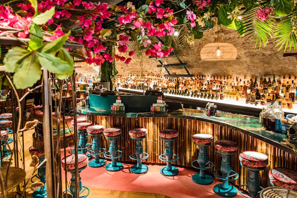 Cocktailknaller Rum Club in Utrecht: 'We serveren hier 3500 cocktails ...