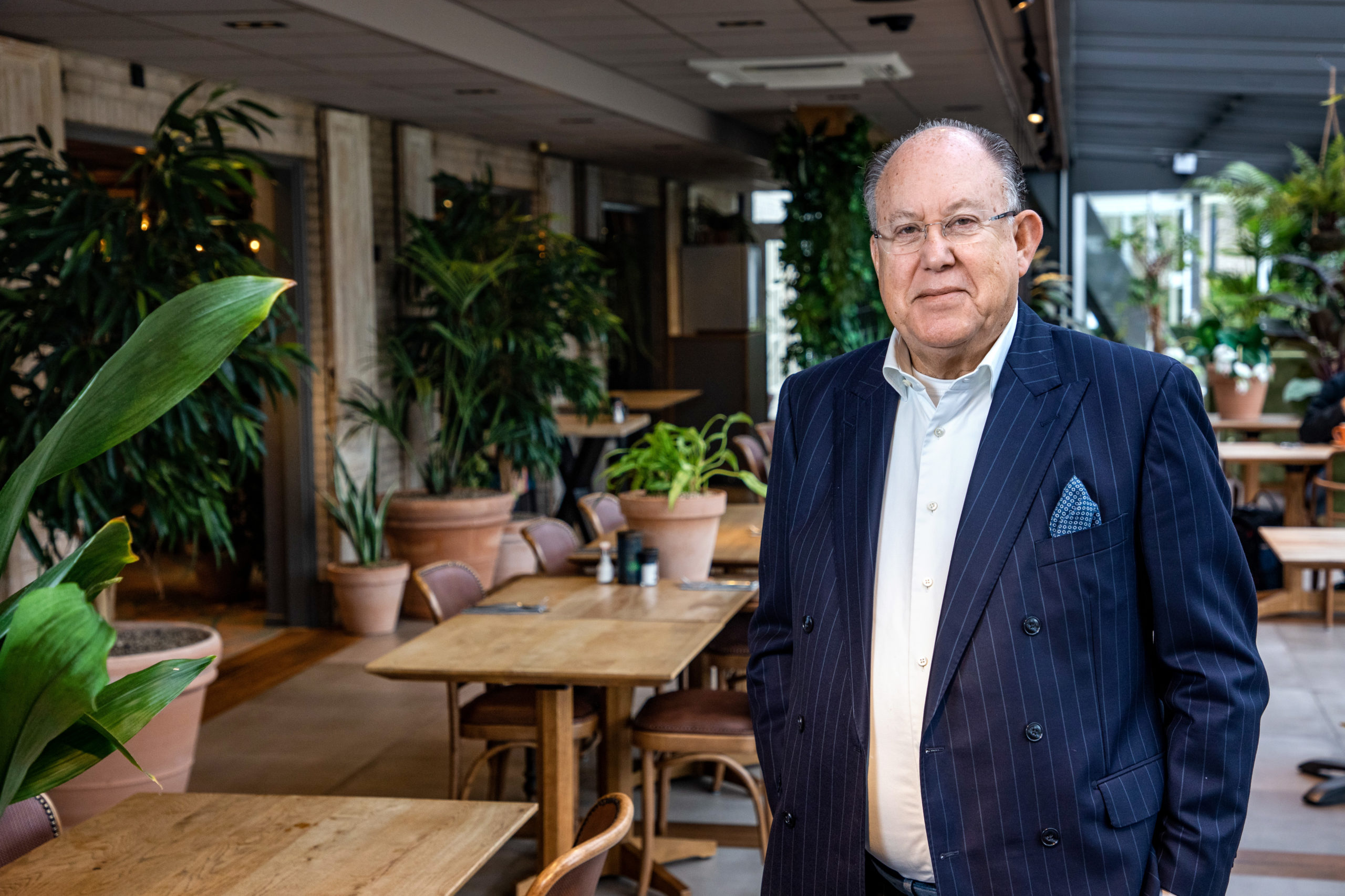 Mike Spetter kijkt terug op 60 jaar in de hotellerie: Voor maffia en ...