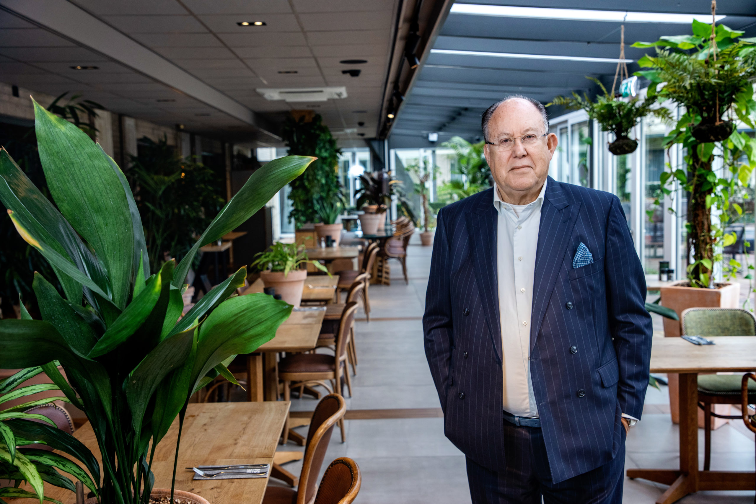 Mike Spetter kijkt terug op 60 jaar in de hotellerie: Voor maffia en ...