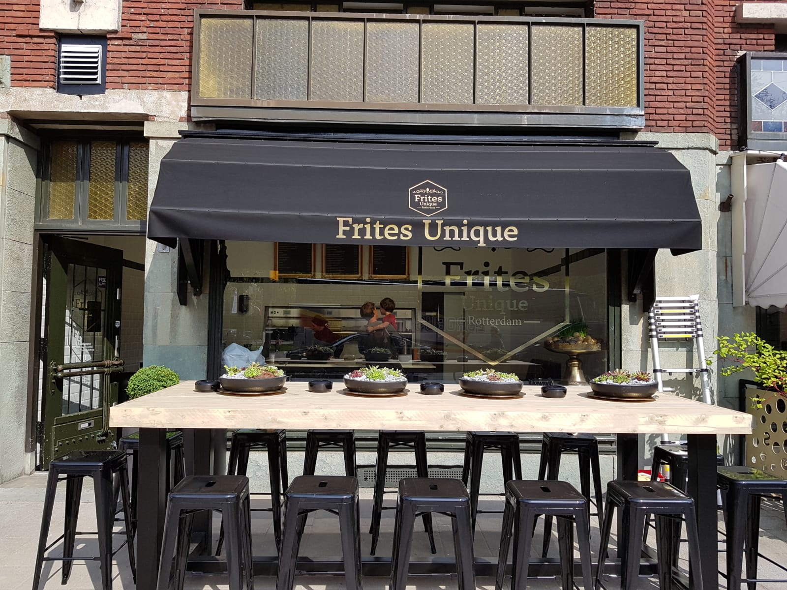 Frites Unique opent in Rotterdam met opvallend breed assortiment
