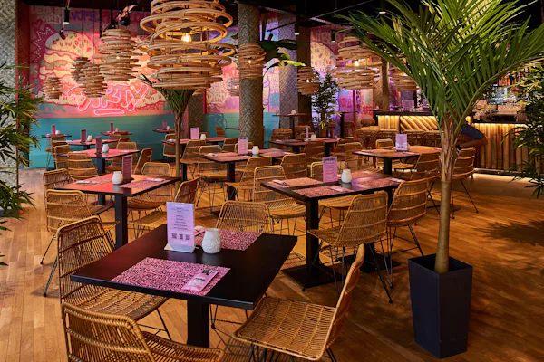 Vegan Junk Food Bar opent eerste restaurant in Duitsland