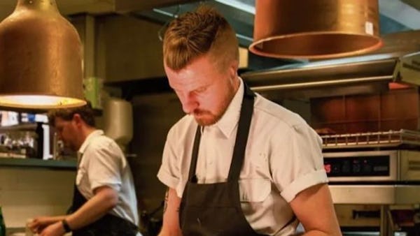 Chef Timo de Beurs gaat nieuw avontuur aan: 'Recensies zorgen niet altijd voor volle zaak'