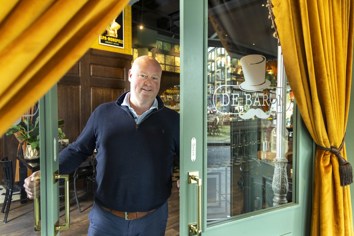 Bas van Heezik is onterechte recensies zat en gaat ze met gestrekt been ...