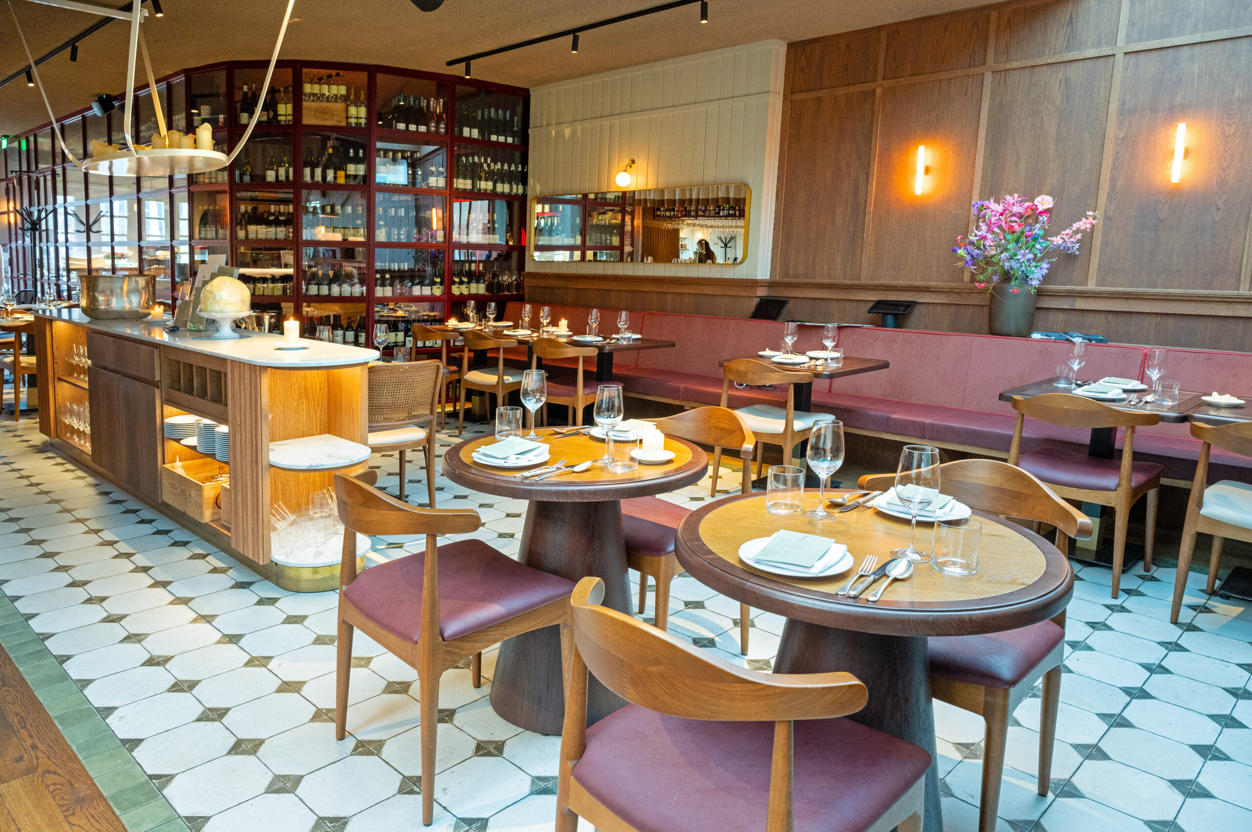 Hoe blíjf je populair als restaurant? Bij Troef in Amsterdam houden ze ...