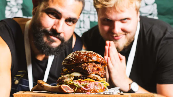 Bar Smoke uit Groningen verovert titel 'Beste burger van de Benelux'