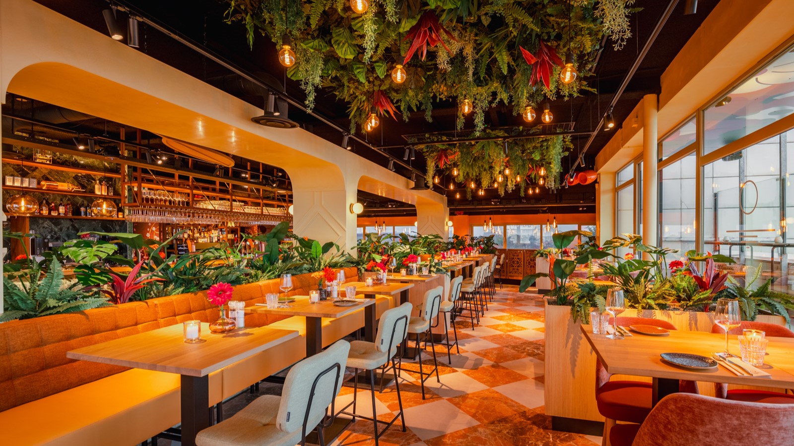 Binnenkijken bij Strøming: Tilburgs nieuwe rooftopbar op plek van ...