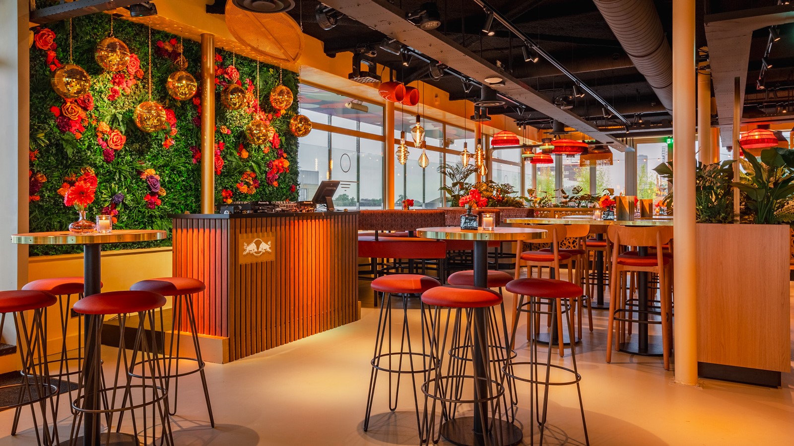 Binnenkijken bij Strøming: Tilburgs nieuwe rooftopbar op plek van ...