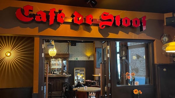 Café De Stoof heropent: een Nijmeegs icoon in een nieuw jasje