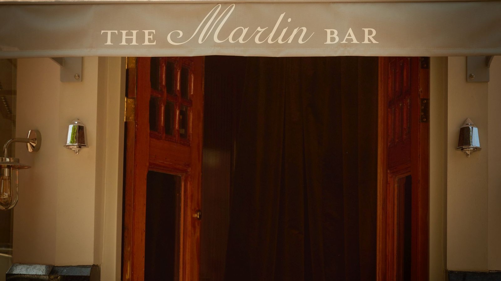The Wolves Hospitality Group opent The Marlin Bar in Amsterdam