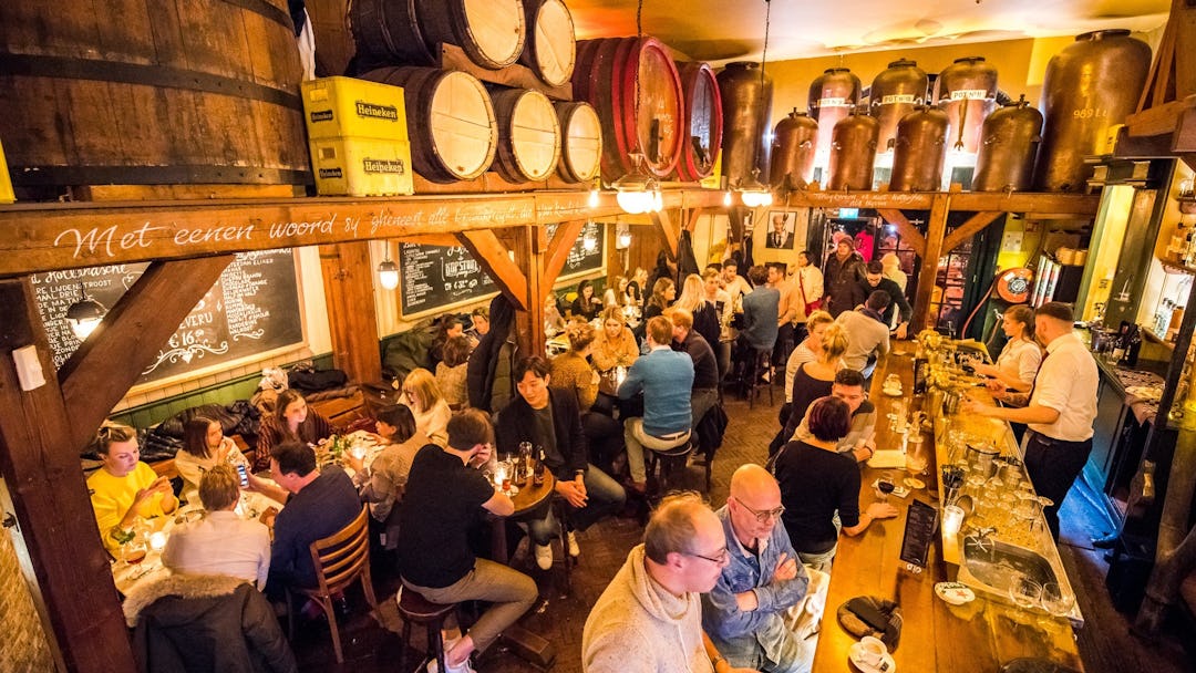 Proeflokaal A. van Wees floreert al vijftig jaar door níét hip te willen zijn